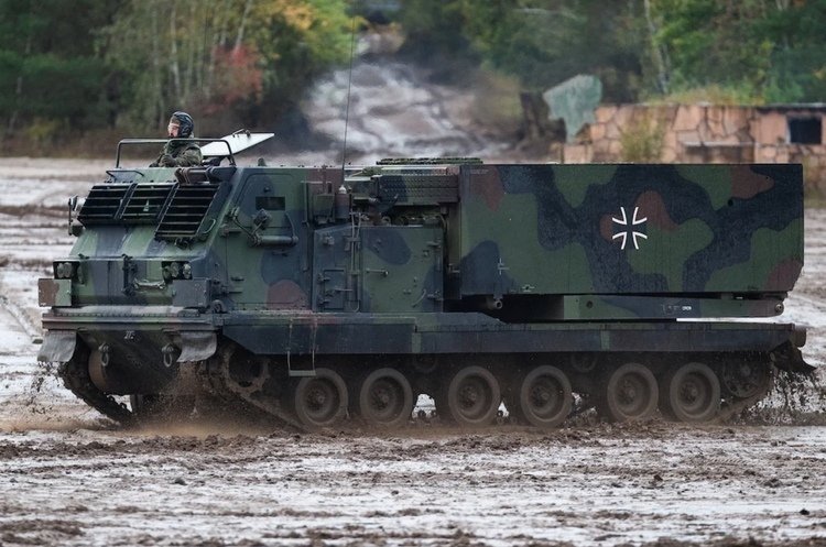 Україна отримала реактивні системи залпового вогню Mars II від ...